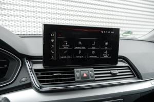 White Audi Q5 2022 in Marupe, with an engine capacity of 2.00 L and mileage of 110 thousand km for 30850 €, photo 22 on AUTOMOTO.COM.LV