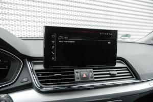 White Audi Q5 2022 in Marupe, with an engine capacity of 2.00 L and mileage of 110 thousand km for 30850 €, photo 26 on AUTOMOTO.COM.LV