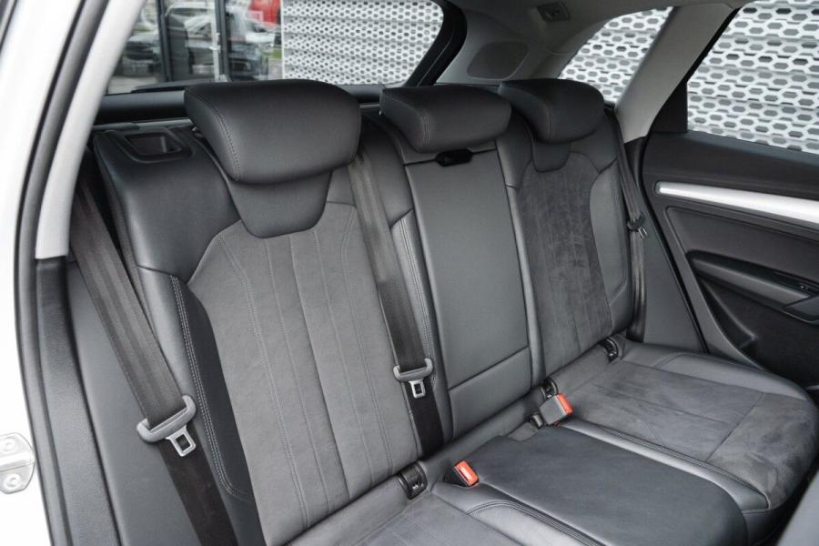 White Audi Q5 2022 in Marupe, with an engine capacity of 2.00 L and mileage of 110 thousand km for 30850 €, photo 30 on AUTOMOTO.COM.LV