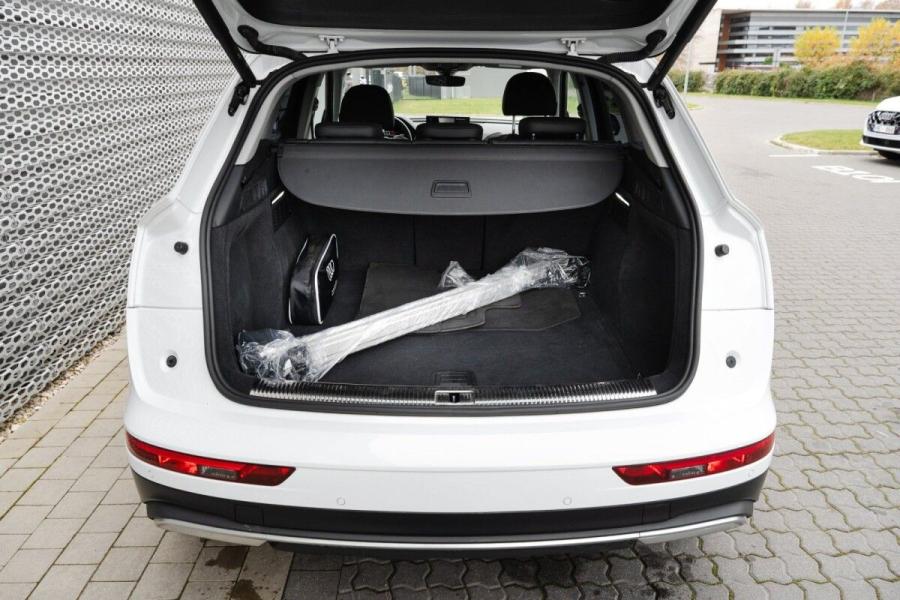 White Audi Q5 2022 in Marupe, with an engine capacity of 2.00 L and mileage of 110 thousand km for 30850 €, photo 32 on AUTOMOTO.COM.LV