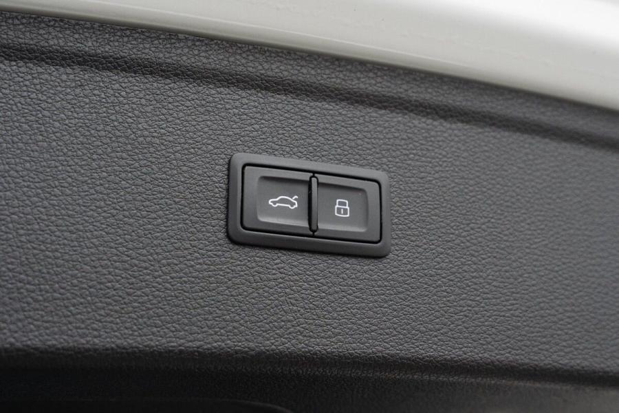 White Audi Q5 2022 in Marupe, with an engine capacity of 2.00 L and mileage of 110 thousand km for 30850 €, photo 33 on AUTOMOTO.COM.LV
