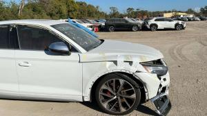 White Audi Q5 2023 in Klaipeda, with an engine capacity of 3.00 L and mileage of 37 thousand km for 30000 €, photo 3 on AUTOMOTO.COM.LV