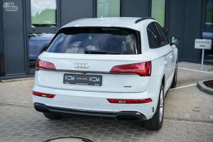 White Audi Q5 2023 in Kaunas, with an engine capacity of 2.00 L and mileage of 190 thousand km for 30450 €, photo 13 on AUTOMOTO.COM.LV