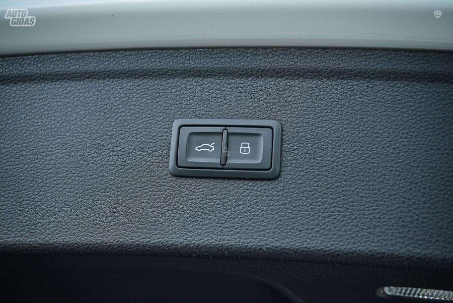 White Audi Q5 2023 in Kaunas, with an engine capacity of 2.00 L and mileage of 190 thousand km for 30450 €, photo 17 on AUTOMOTO.COM.LV