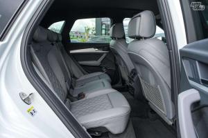 White Audi Q5 2023 in Kaunas, with an engine capacity of 2.00 L and mileage of 190 thousand km for 30450 €, photo 38 on AUTOMOTO.COM.LV