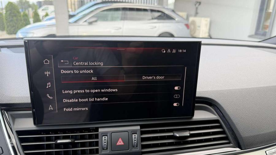 Balts Audi Q5 2023 Viļņa, ar dzinēja tilpumu 1.98 L un nobraukumu 142 tūkst. km par 31490 €, foto 24 vietnē AUTOMOTO.COM.LV