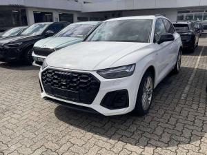 Balts Audi Q5 2023 Viļņa, ar dzinēja tilpumu 2.00 L un nobraukumu 146 tūkst. km par 33333 €, foto  vietnē AUTOMOTO.COM.LV
