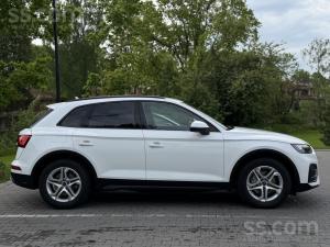 White Audi Q5 2024 in Riga, with an engine capacity of 2.00 L and mileage of 23 thousand km for 34900 €, photo 4 on AUTOMOTO.COM.LV