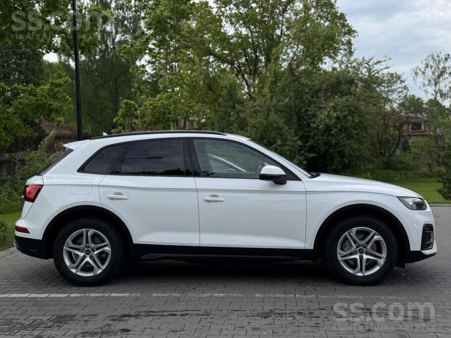 White Audi Q5 2024 in Riga, with an engine capacity of 2.00 L and mileage of 23 thousand km for 34900 €, photo 4 on AUTOMOTO.COM.LV
