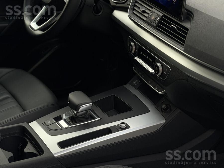 White Audi Q5 2024 in Riga, with an engine capacity of 2.00 L and mileage of 23 thousand km for 34900 €, photo 7 on AUTOMOTO.COM.LV