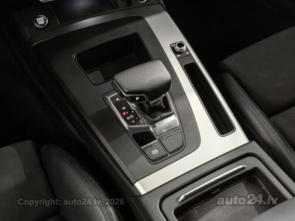 White Audi Q5 2024 in Tallinn, with an engine capacity of 2.00 L and mileage of 33 thousand km for 49900 €, photo 8 on AUTOMOTO.COM.LV