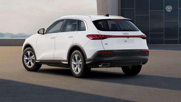 Balts Audi Q5 2026 Viļņa, ar dzinēja tilpumu 1.98 L un nobraukumu 0 tūkst. km par 39950 €, foto 3 vietnē AUTOMOTO.COM.LV