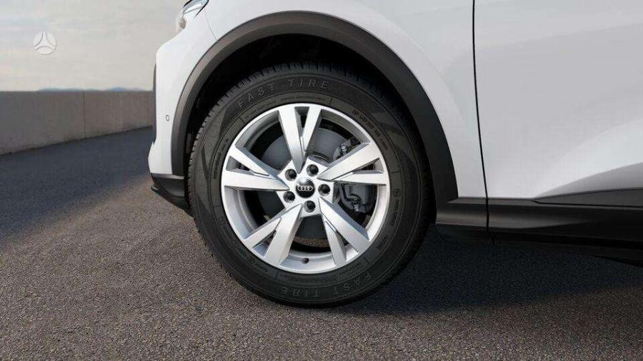 Balts Audi Q5 2026 Viļņa, ar dzinēja tilpumu 1.98 L un nobraukumu 0 tūkst. km par 39950 €, foto 7 vietnē AUTOMOTO.COM.LV