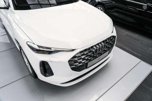 White Audi Q5 2026 in Klaipeda, with an engine capacity of 1.98 L and mileage of 0 thousand km for 55978 €, photo 6 on AUTOMOTO.COM.LV