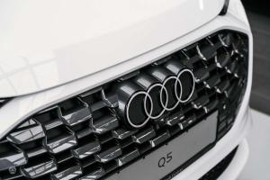 White Audi Q5 2026 in Klaipeda, with an engine capacity of 1.98 L and mileage of 0 thousand km for 55978 €, photo 7 on AUTOMOTO.COM.LV