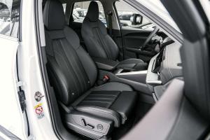 White Audi Q5 2026 in Klaipeda, with an engine capacity of 1.98 L and mileage of 0 thousand km for 55978 €, photo 24 on AUTOMOTO.COM.LV
