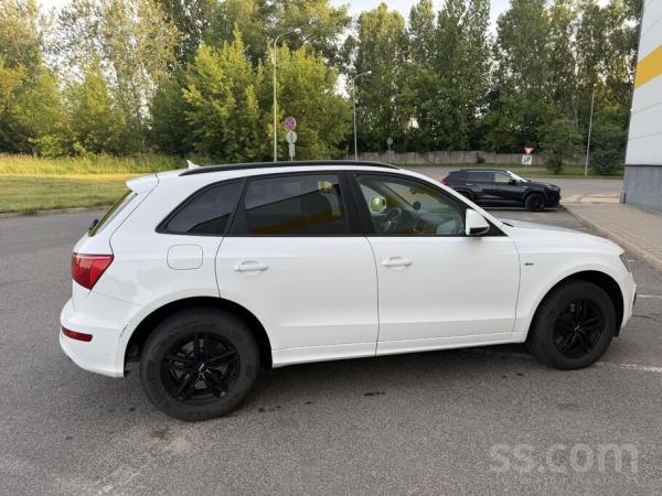 White Audi Q5 2010 in Riga, with an engine capacity of 3.00 L and mileage of 0 thousand km for 9995 €, photo 4 on AUTOMOTO.COM.LV