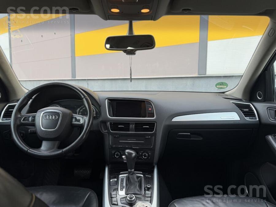 White Audi Q5 2010 in Riga, with an engine capacity of 3.00 L and mileage of 0 thousand km for 9995 €, photo 12 on AUTOMOTO.COM.LV