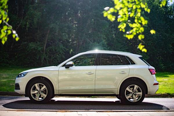 Balts Audi Q5 2018 Viļņa, ar dzinēja tilpumu 1.98 L un nobraukumu 129 tūkst. km par 20000 €, foto 3 vietnē AUTOMOTO.COM.LV
