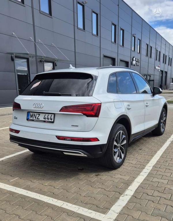 Balts Audi Q5 2023 Viļņa, ar dzinēja tilpumu 1.97 L un nobraukumu 67 tūkst. km par 35500 €, foto 8 vietnē AUTOMOTO.COM.LV