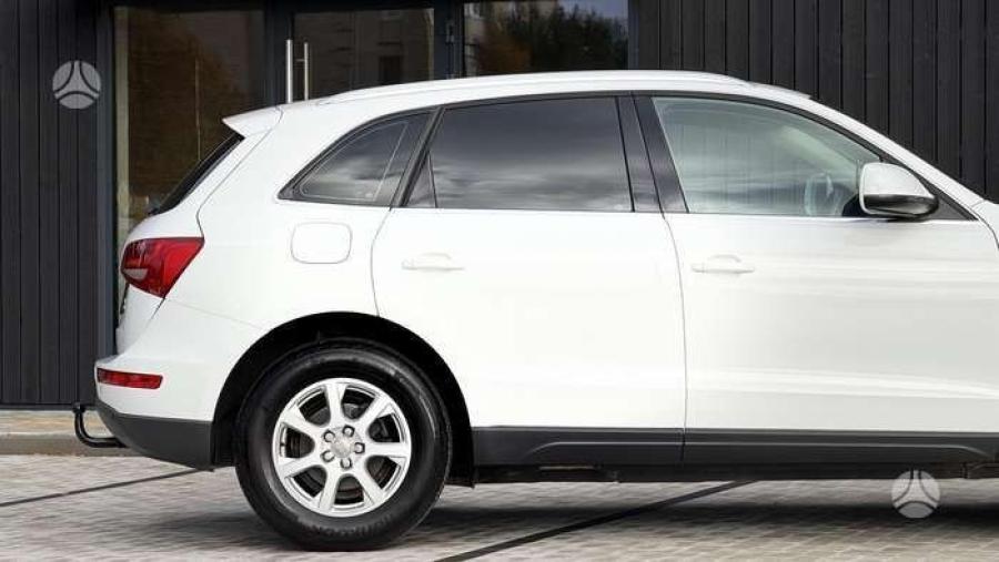 Balts Audi Q5 2010 Šauļi, ar dzinēja tilpumu 1.97 L un nobraukumu 264 tūkst. km par 10950 €, foto 11 vietnē AUTOMOTO.COM.LV