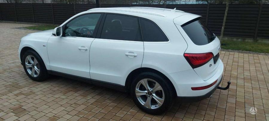 White Audi Q5 2013 in Kaunas, with an engine capacity of 2.00 L and mileage of 214 thousand km for 14800 €, photo 2 on AUTOMOTO.COM.LV