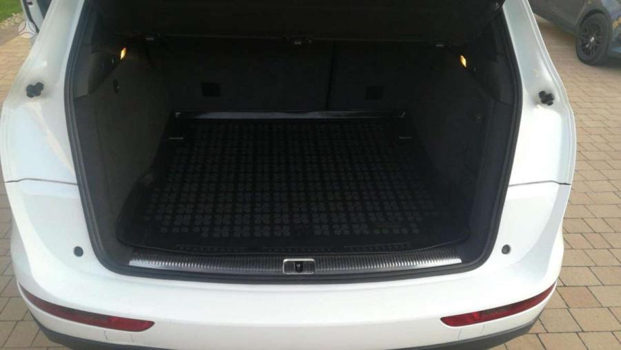 White Audi Q5 2013 in Kaunas, with an engine capacity of 2.00 L and mileage of 215 thousand km for 11000 €, photo 7 on AUTOMOTO.COM.LV