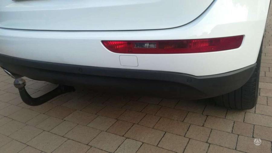White Audi Q5 2013 in Kaunas, with an engine capacity of 2.00 L and mileage of 215 thousand km for 11000 €, photo 15 on AUTOMOTO.COM.LV