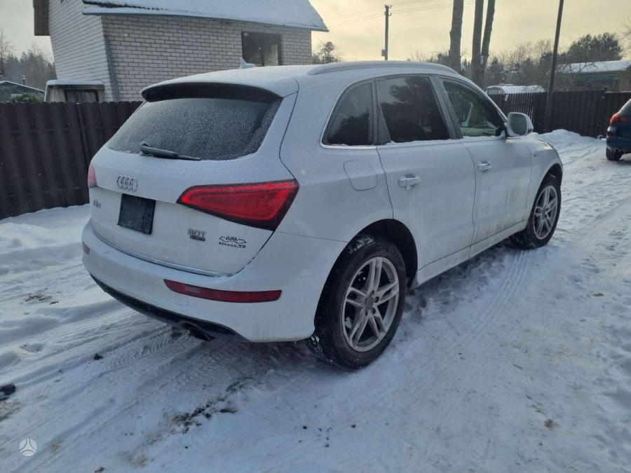 White Audi Q5 2016 in Kaunas, with an engine capacity of 3.00 L and mileage of 298 thousand km for 12999 €, photo 3 on AUTOMOTO.COM.LV
