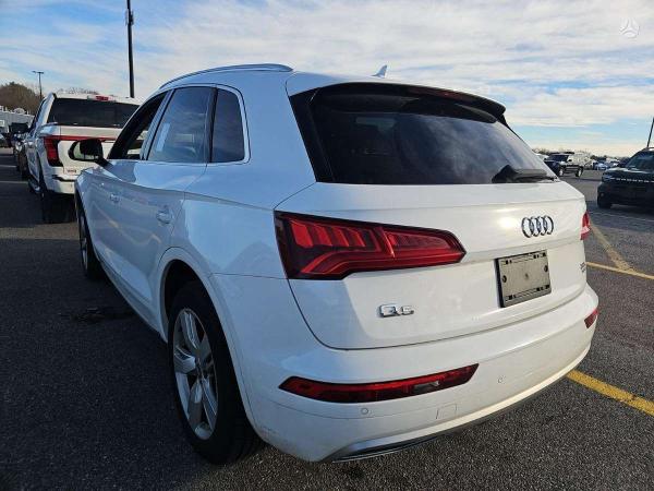 White Audi Q5 2018 in Kaunas, with an engine capacity of 2.00 L and mileage of 212 thousand km for 16000 €, photo 6 on AUTOMOTO.COM.LV