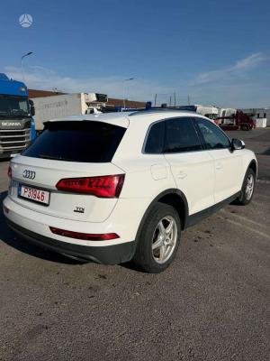 White Audi Q5 2018 in Kaunas, with an engine capacity of 2.00 L and mileage of 252 thousand km for 18500 €, photo 7 on AUTOMOTO.COM.LV