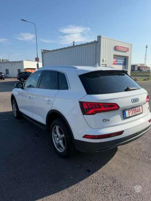White Audi Q5 2018 in Kaunas, with an engine capacity of 2.00 L and mileage of 252 thousand km for 18500 €, photo 10 on AUTOMOTO.COM.LV