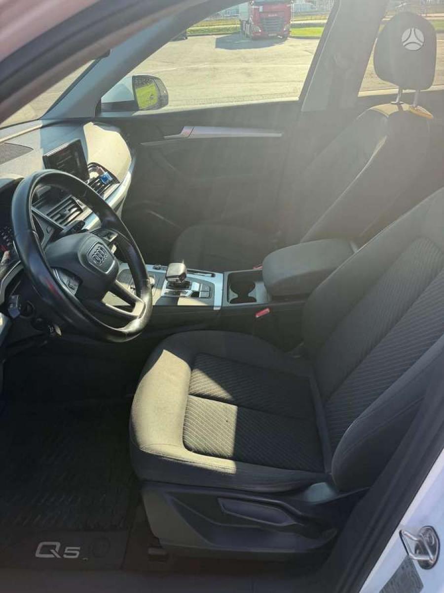 White Audi Q5 2018 in Kaunas, with an engine capacity of 2.00 L and mileage of 252 thousand km for 18500 €, photo 13 on AUTOMOTO.COM.LV
