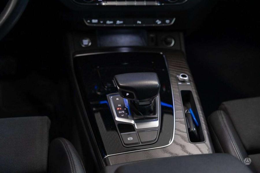Balts Audi Q5 2022 Viļņa, ar dzinēja tilpumu 2.00 L un nobraukumu 64 tūkst. km par 36900 €, foto 20 vietnē AUTOMOTO.COM.LV