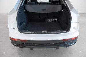 Balts Audi Q5 2022 Viļņa, ar dzinēja tilpumu 2.00 L un nobraukumu 64 tūkst. km par 36900 €, foto 22 vietnē AUTOMOTO.COM.LV