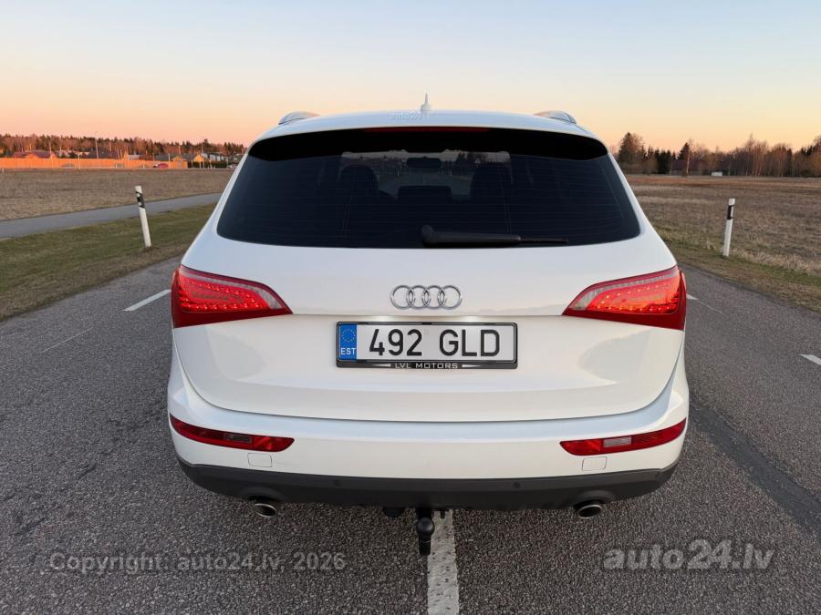 White Audi Q5 2009 in Tallinn, with an engine capacity of 3.00 L and mileage of 262 thousand km for 10490 €, photo 11 on AUTOMOTO.COM.LV