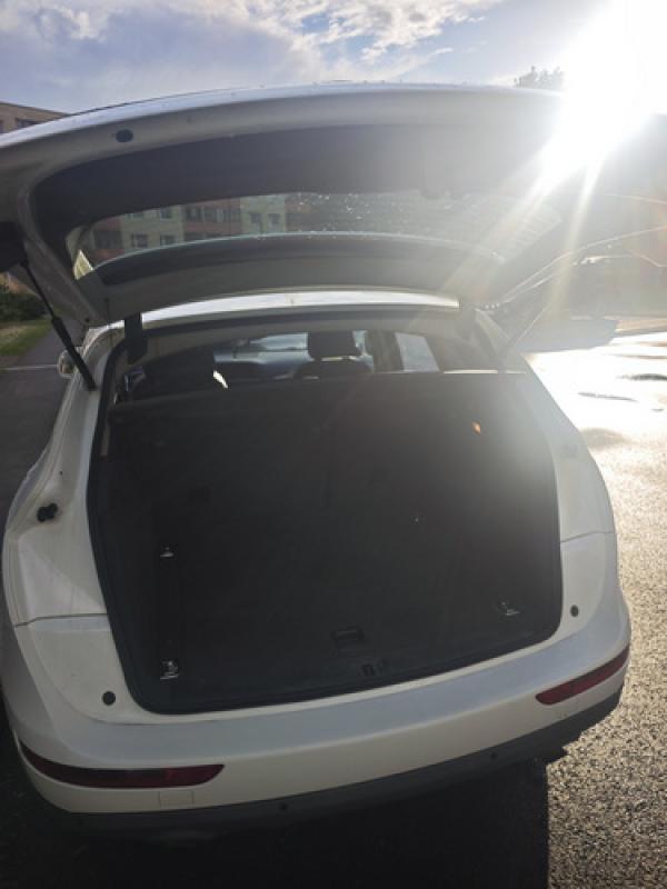 Balts Audi Q5 2009 Tallina, ar dzinēja tilpumu 2.00 L un nobraukumu 275 tūkst. km par 5500 €, foto 2 vietnē AUTOMOTO.COM.LV