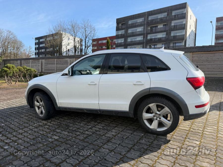 White Audi Q5 2014 in Tallinn, with an engine capacity of 2.00 L and mileage of 142 thousand km for 9900 €, photo 2 on AUTOMOTO.COM.LV