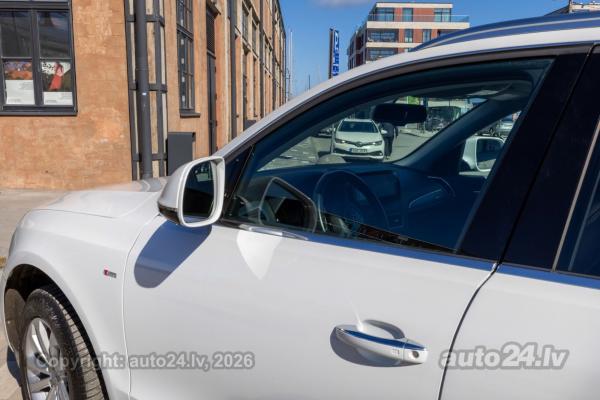 White Audi Q5 2016 in Tallinn, with an engine capacity of 2.00 L and mileage of 113 thousand km for 17900 €, photo 9 on AUTOMOTO.COM.LV