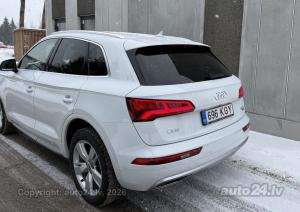 White Audi Q5 2020 in Tallinn, with an engine capacity of 2.00 L and mileage of 31 thousand km for 32990 €, photo 4 on AUTOMOTO.COM.LV