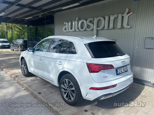 White Audi Q5 2021 in Tallinn, with an engine capacity of 2.00 L and mileage of 99 thousand km for 28990 €, photo 3 on AUTOMOTO.COM.LV