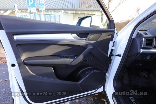 Balts Audi Q5 2022 Tallina, ar dzinēja tilpumu 2.00 L un nobraukumu 31 tūkst. km par 37900 €, foto 11 vietnē AUTOMOTO.COM.LV