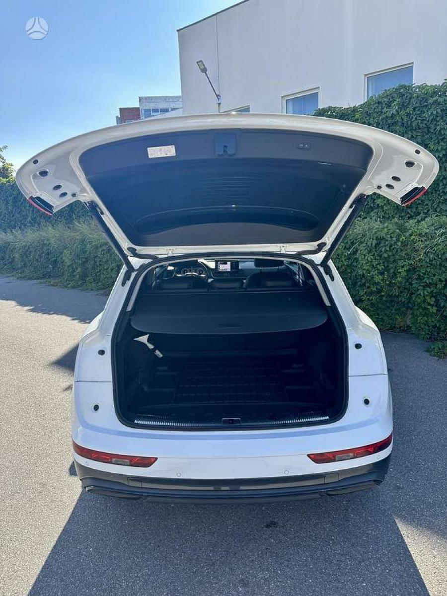 Balts Audi Q5 2025 Viļņa, ar dzinēja tilpumu 2.00 L un nobraukumu 23 tūkst. km par 34900 €, foto 12 vietnē AUTOMOTO.COM.LV