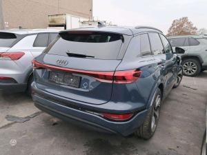 Zils Audi Q6 e-tron 2025 Klaipėda, ar dzinēja tilpumu 0.00 L un nobraukumu 1 tūkst. km par 43500 €, foto 4 vietnē AUTOMOTO.COM.LV