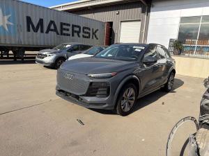 Pelēks Audi Q6 e-tron 2025 Ukmergė, ar dzinēja tilpumu 0.00 L un nobraukumu 3 tūkst. km par 47990 €, foto  vietnē AUTOMOTO.COM.LV