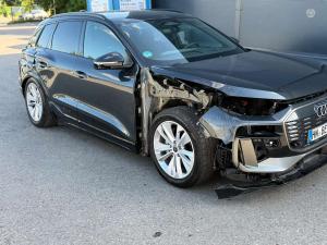 Grey Audi Q6 e-tron 2025 in Kaunas, with an engine capacity of 0.00 L and mileage of 34 thousand km for 36950 €, photo 6 on AUTOMOTO.COM.LV