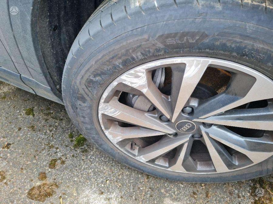 Pelēks Audi Q6 e-tron 2025 Viļņa, ar dzinēja tilpumu 0.00 L un nobraukumu 12 tūkst. km par 35900 €, foto 21 vietnē AUTOMOTO.COM.LV