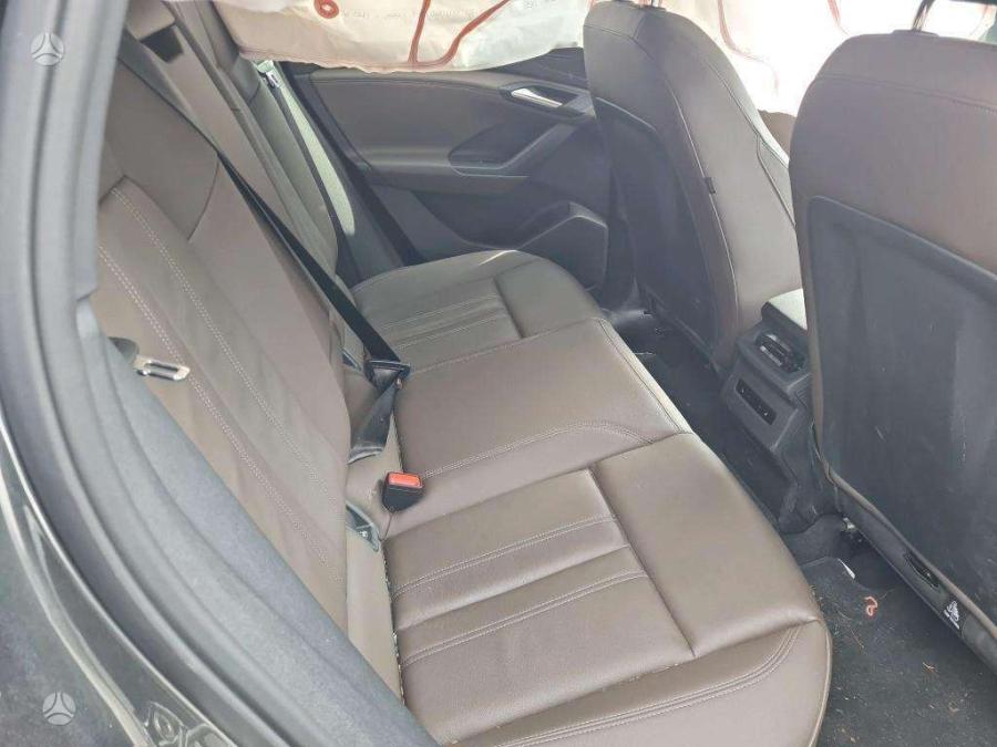 Pelēks Audi Q6 e-tron 2025 Viļņa, ar dzinēja tilpumu 0.00 L un nobraukumu 12 tūkst. km par 35900 €, foto 26 vietnē AUTOMOTO.COM.LV
