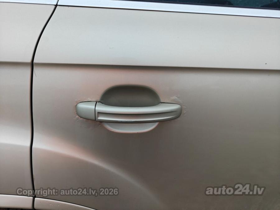 Beige Audi Q7 2007 in Parnu, with an engine capacity of 3.60 L and mileage of 317 thousand km for 3700 €, photo 12 on AUTOMOTO.COM.LV