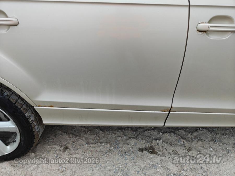 Beige Audi Q7 2007 in Parnu, with an engine capacity of 3.60 L and mileage of 317 thousand km for 3700 €, photo 14 on AUTOMOTO.COM.LV